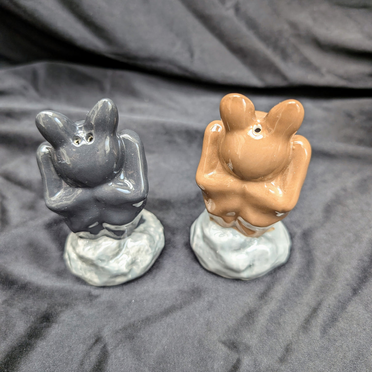 Ceramic Bats Salt & Pepper Set – Midnight Rose Emporium