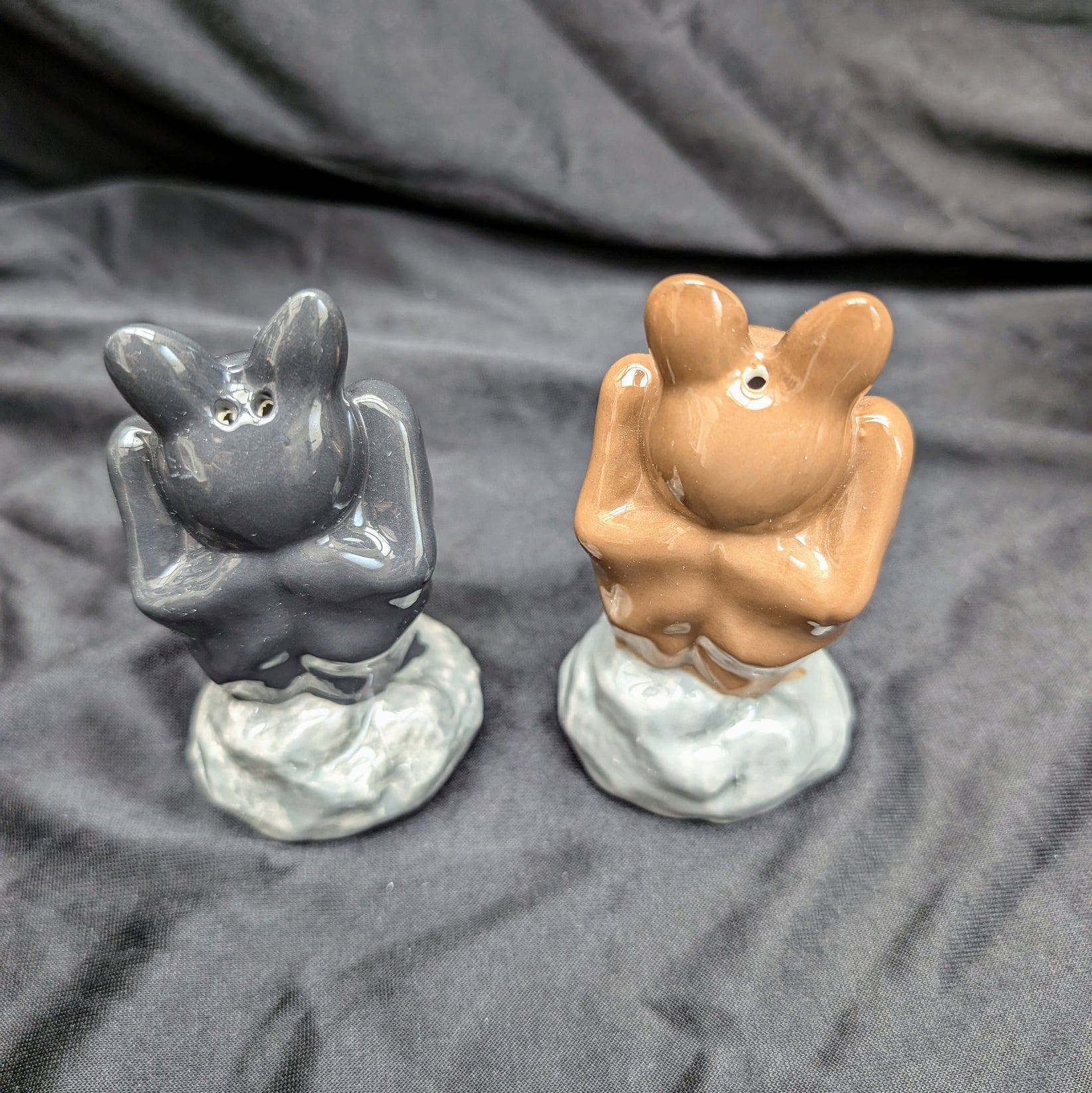 Ceramic Bats Salt & Pepper Set – Midnight Rose Emporium